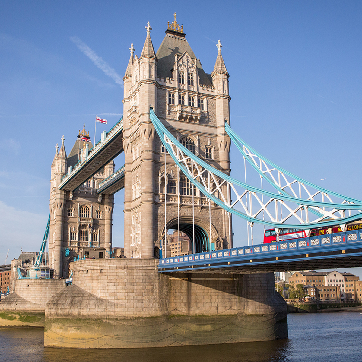 Tower Bridge Tickets | London Landmark Experience | Picniq